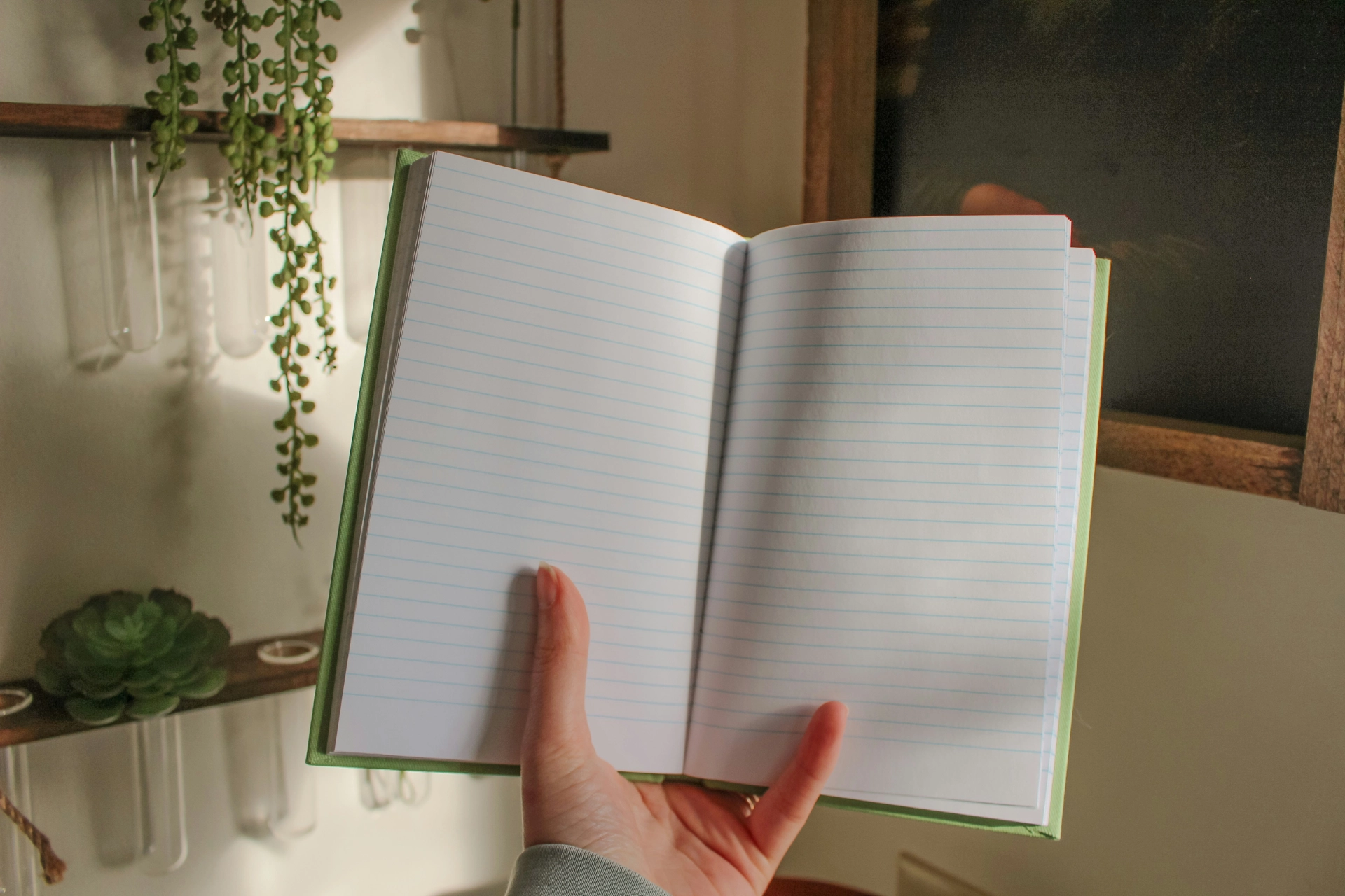 25 Gratitude Journal Ideas to Try in 2026 | iAmEvolving